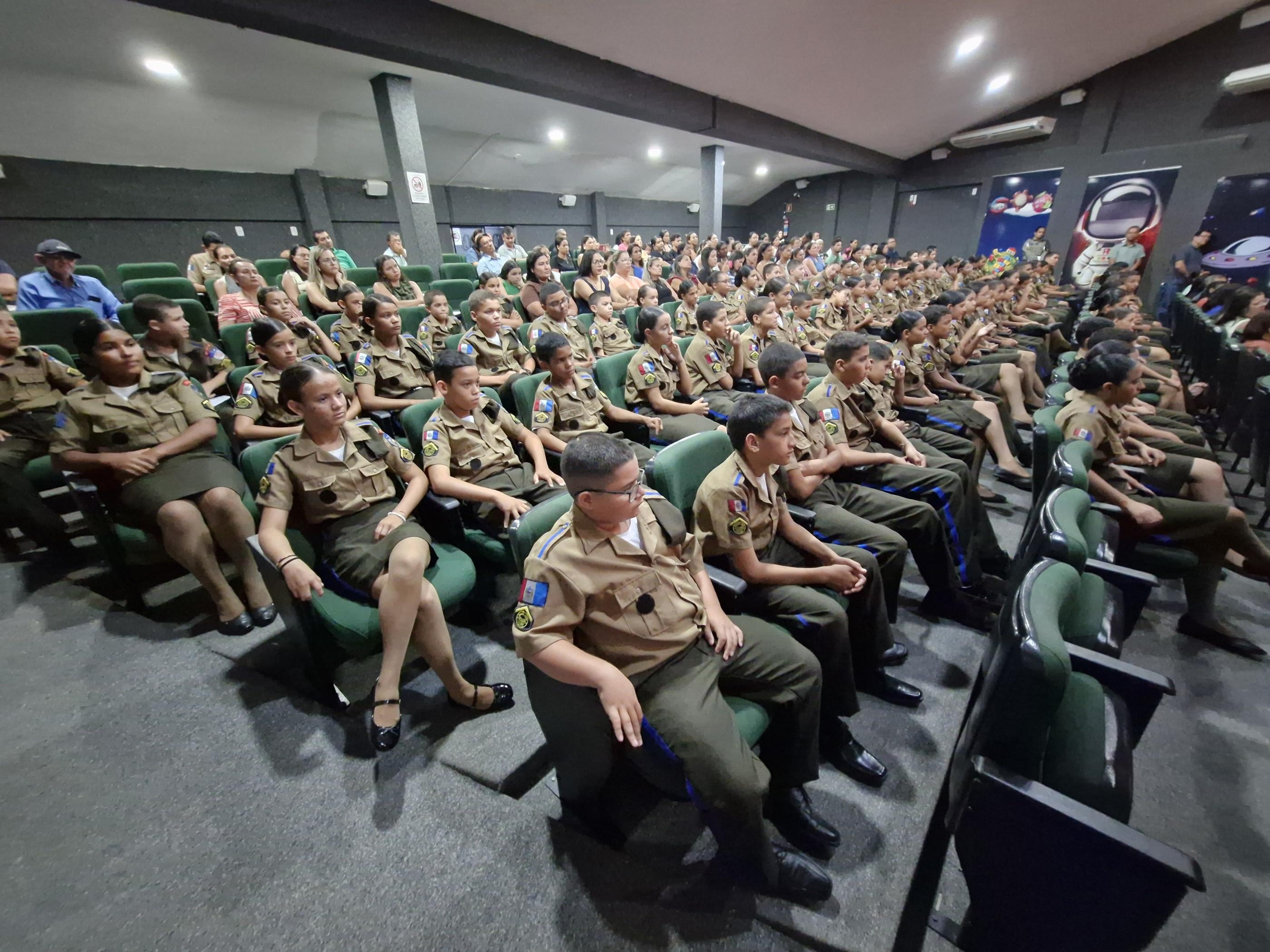 Proerd forma alunos do Pelotão Mirim de quatro municípios do Agreste ...