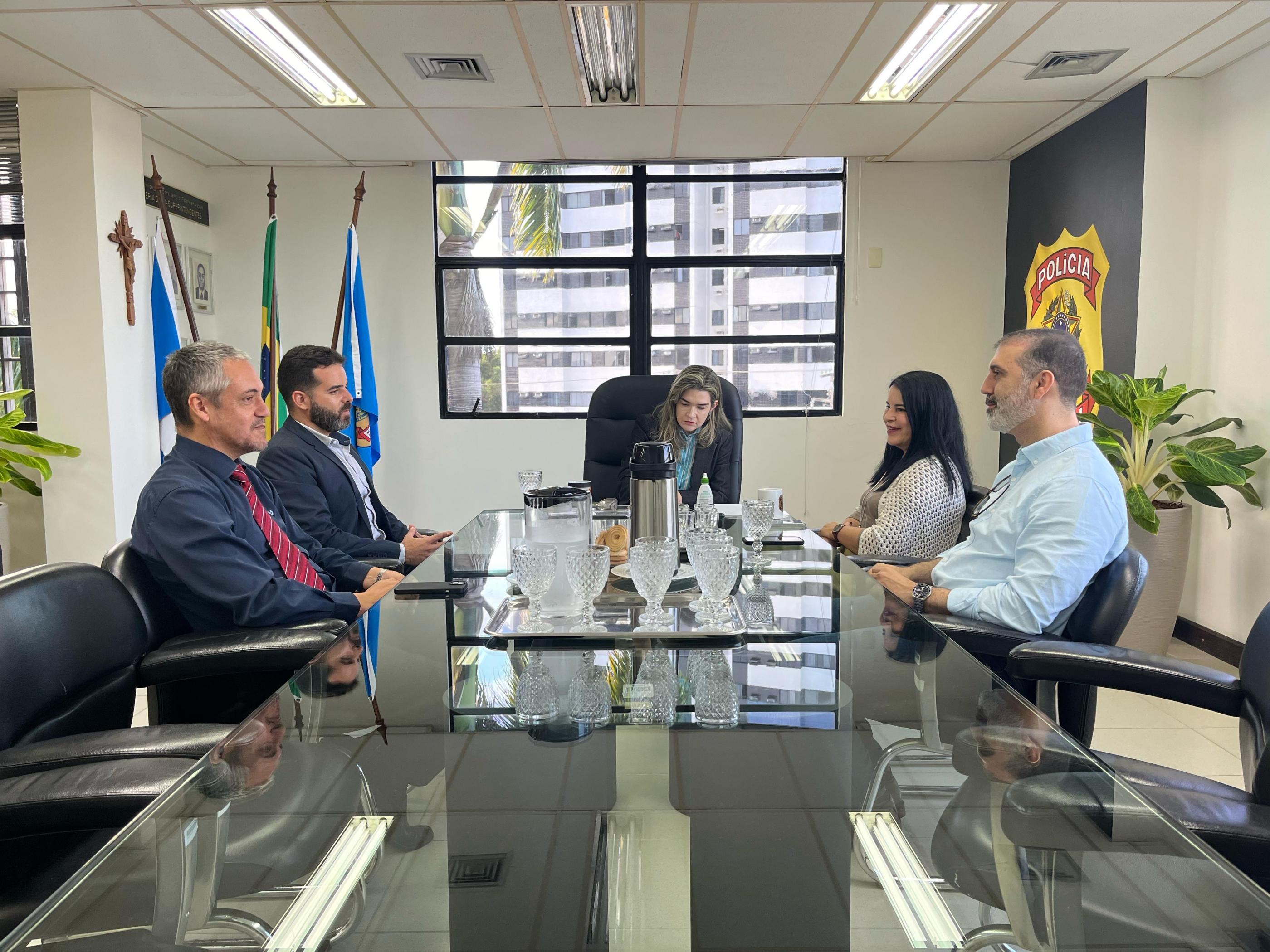 Servidores da Polícia Científica fazem visita técnica à ...